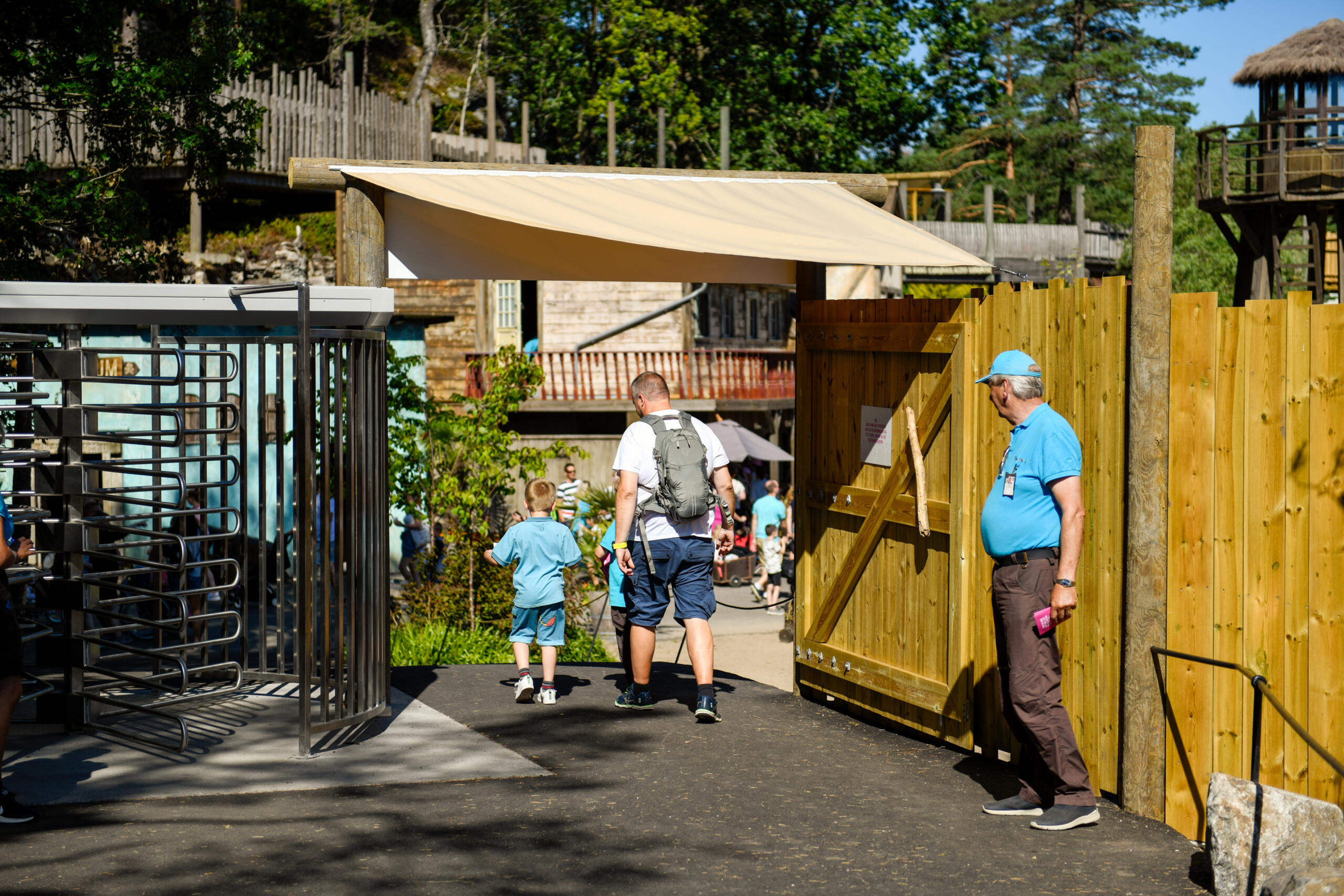 Inngang: Boende gjester | Dyreparken